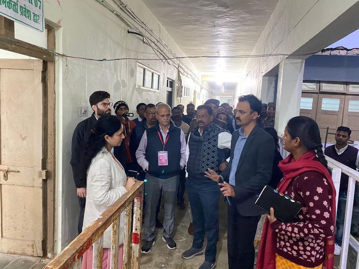 Mandla Collector-SP inspected the counting site | मंडला में मतगणना की ...
