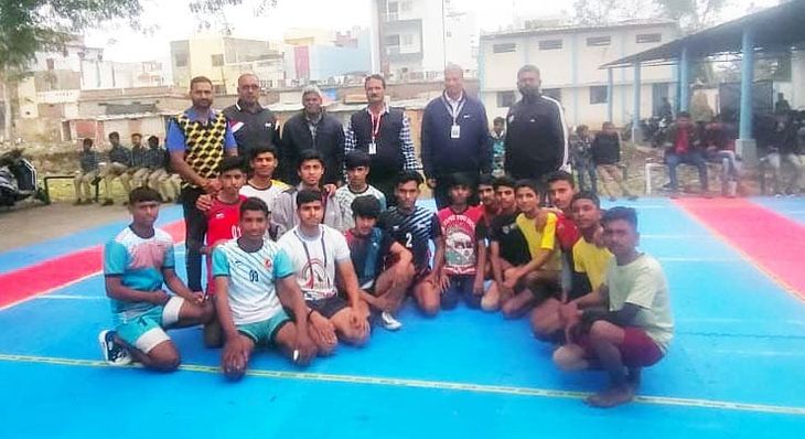 CM Rise Vidyalaya won an interesting Kabaddi match | कबड्डी के रोचक ...