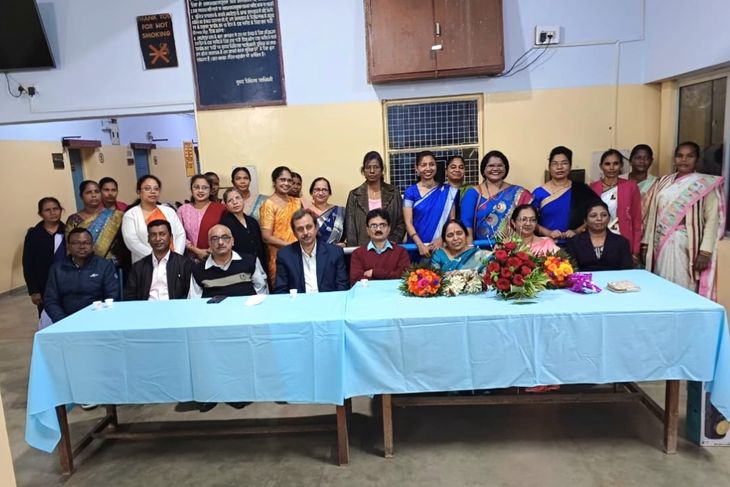 Colleagues bid emotional farewell to nurse Rinku Halder on her ...
