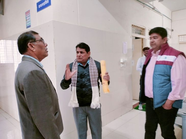 CMHO reached Civil Hospital Hazira
