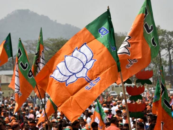 BJP makes clean sweep in Indore after 30 years | 30 साल बाद इंदौर में ...