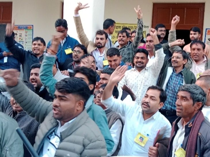 7988 candidates did not like even a single candidate | 7988 उम्मीदवारों ...