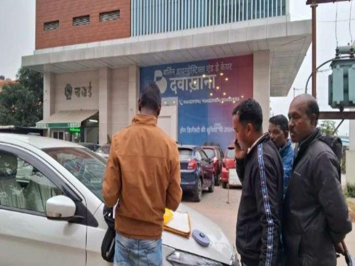 ED officials reached Ranchi's Berlin Hospital | ईडी ने फिर कसा एक और ...