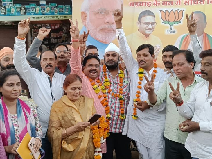 Celebration in Badbah on Mohan Yadav becoming CM | मोहन यादव के सीएम ...