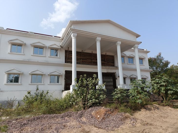 Why was there such a hurry... Inauguration of the incomplete meeting ...