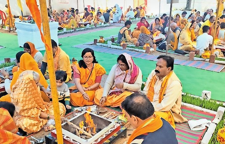 24 offerings were made in Kundiya Yagyashala with invocation of God ...