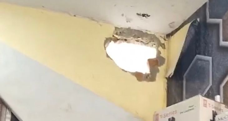 Thieves broke the wall of the shop in Badi Majra and took away mobile phones worth lakhs | बाडी ...