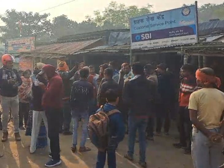 SBI CSP lock broken and stolen | SBI के CSP का ताला तोड़कर चोरी: 9 हजार ...