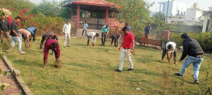 Swachh Bharat Mission: Garbage was cleaned by doing shramdaan in the ...