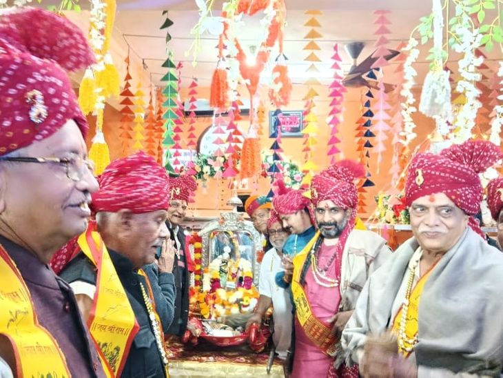 Devotees danced in the procession of Lord Shri Ram, Thakur ji's Bindoli ...
