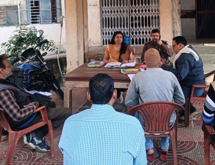 Execution of two cases in Janata Darbar of Veerpur | वीरपुर के जनता ...