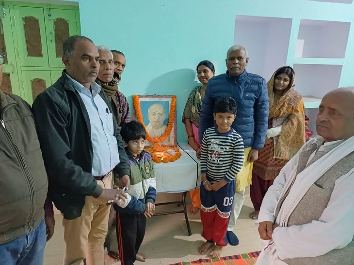 Luv-Kush family celebrated Patel's birth anniversary | लव-कुश परिवार ने ...