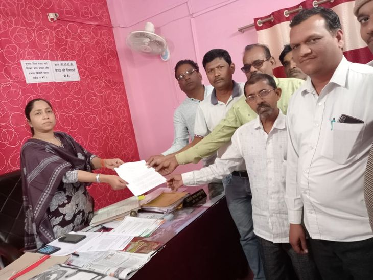 Demand to remove mutton market | मटन मार्केट हटाने की मांग: बूटी नाला ...