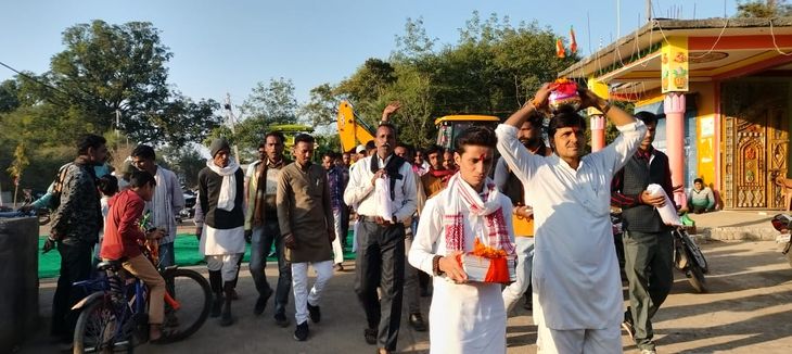 Procession of Akshat Kalash brought from Shri Ram Janmabhoomi | श्रीराम ...