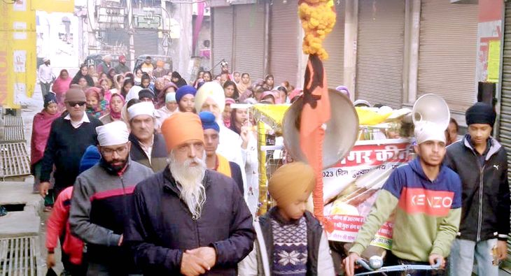 Prabhat Pheri was taken out, Satnam Wahe Guru, whoever spoke, the city ...