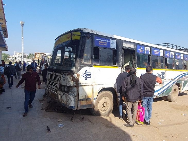 Shortage of roadways buses becomes a problem for passengers | रोडवेज ...