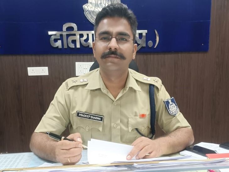 Reshuffle of 2 inspectors and 3 sub inspectors in the district | जिले ...