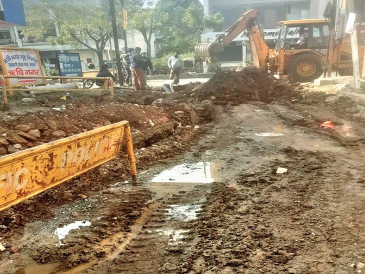 Rohit Nagar's main road dug 3 times in 12 days, residents walking 2 kms ...