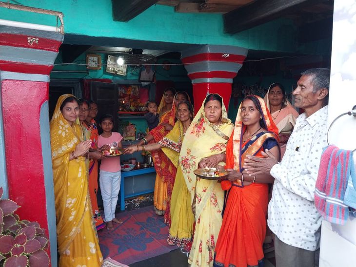 Fourth Aghan Thursday, worship of Goddess Lakshmi | चौथा अगहन गुरुवार ...