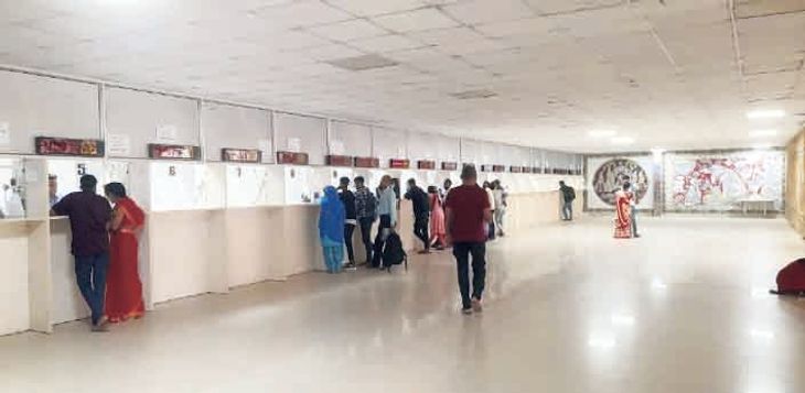 15 counters are being built, 3 personnel will be deputed everywhere ...