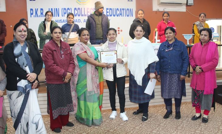 Nisha and Neha first in math model making competition | गणित मॉडल बनाओ ...
