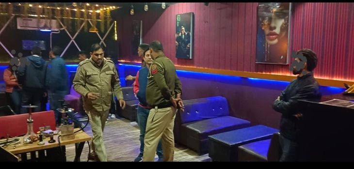 Raid on hookah bar running in basement of shop, 8 arrested including ...