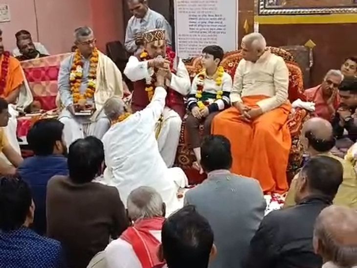 Religious gathering on Geeta Jayanti in Barwah | बड़वाह में गीता जयंती ...