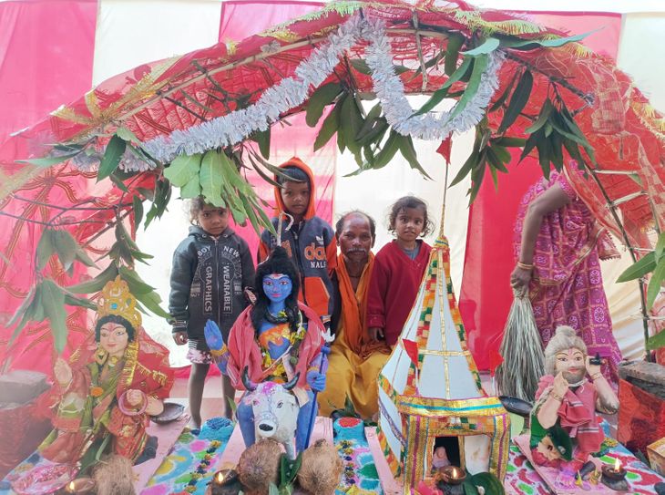 Gaura-Gauri marriage festival celebrated | मनाया गया गौरा-गौरी विवाह ...