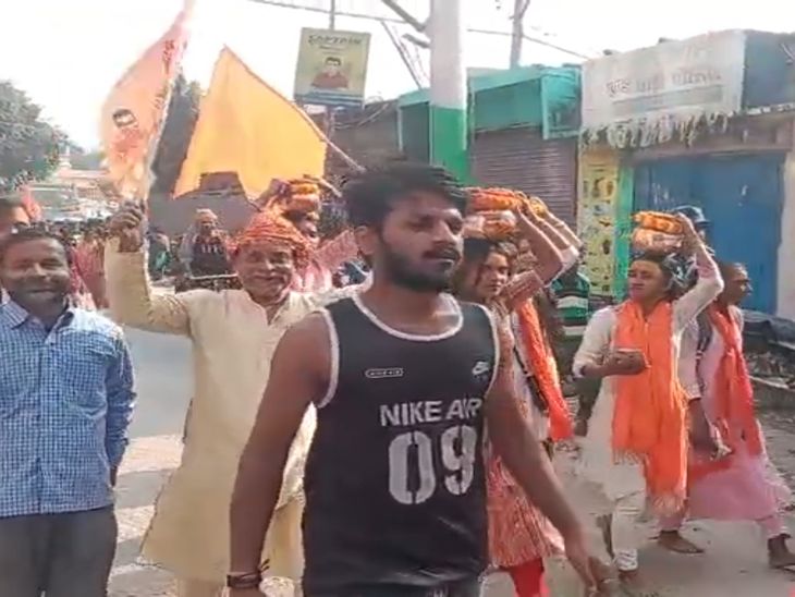 Akshat Kalash reached Katihar...people worshiped | कटिहार पहुंचा अक्षत ...