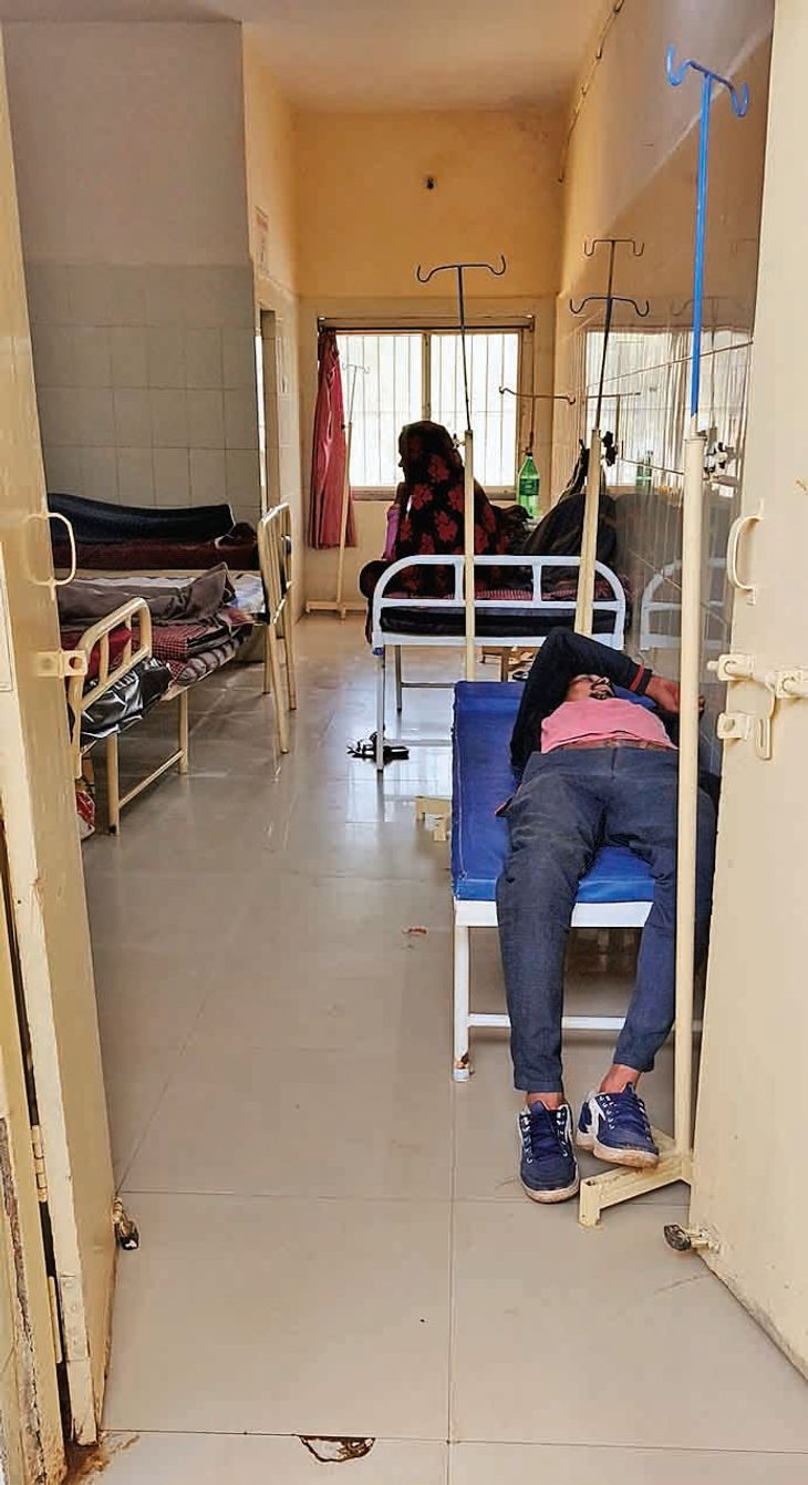 This is wrong: Men sleeping on women's beds in the district hospital ...