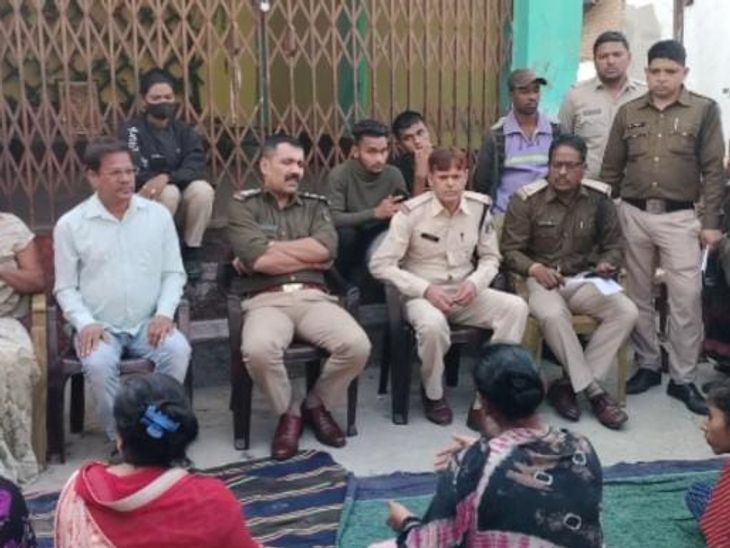 Korba Police is running Jan Choupal campaign to become aware of people ...