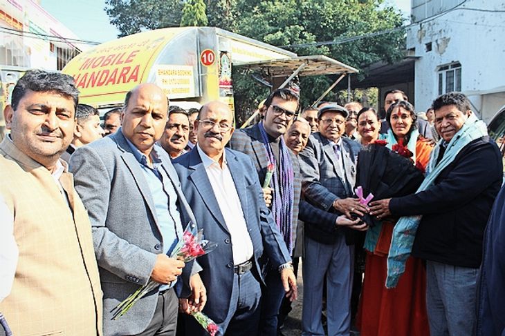 The sacred Akshat Kalash worshiped from Ayodhya reached Shri Shiv ...