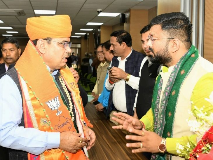 BJYM state vice president met CM | भाजयुमो प्रदेश उपाध्यक्ष ने सीएम से ...