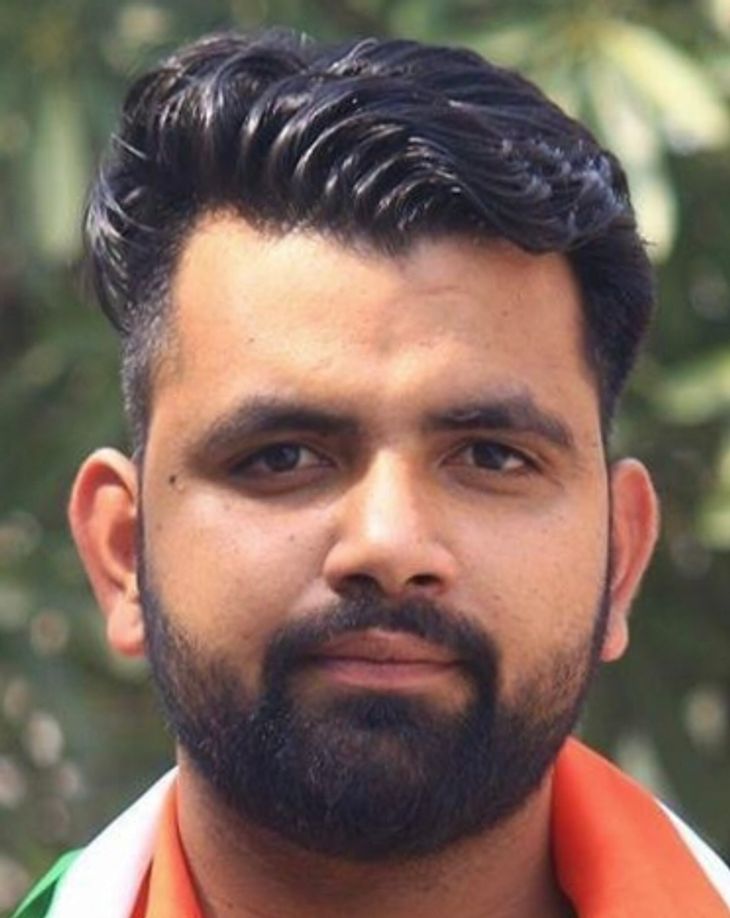 Pinjore: People wait for buses risking their lives, there is no safe ...