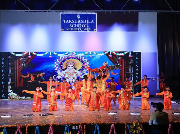 Jaipur News Update, Colorful annual festival of Takshashila School, Little children created a ...