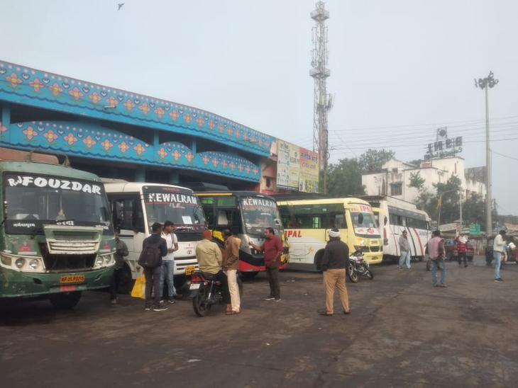 Drivers' strike ends in Khandwa, buses start running | खंडवा में ड्राइवरों की हड़ताल खत्म, बसें ...