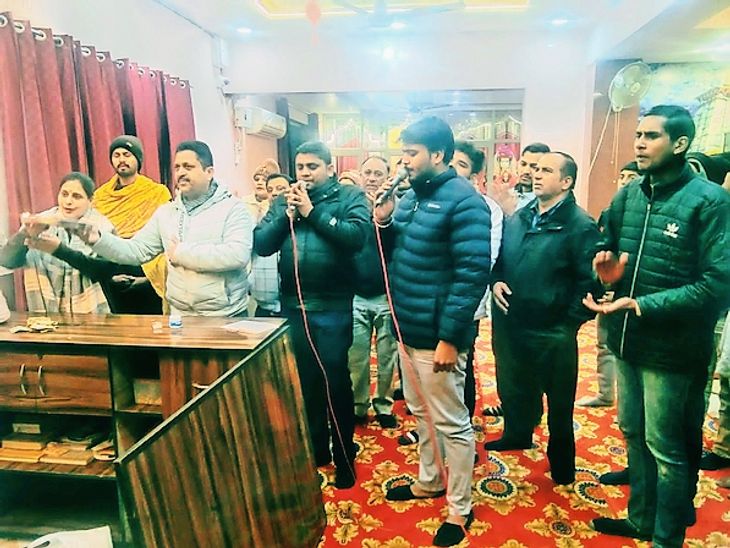 Shree Shyam devotees danced to the bhajan in the kite of heart in Shri ...