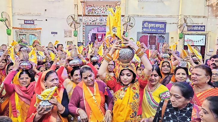 Gusai festival, Kalash Yatra taken out in Shreeji temple | श्रीजी मंदिर ...