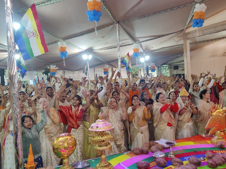 Fourth day of Shri 1008 Siddhachakra Mahamandal Vidhan in Indore