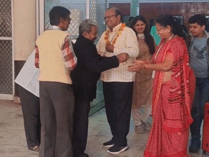 1050 pilgrims of Jain community return to Pali from 15-day religious ...