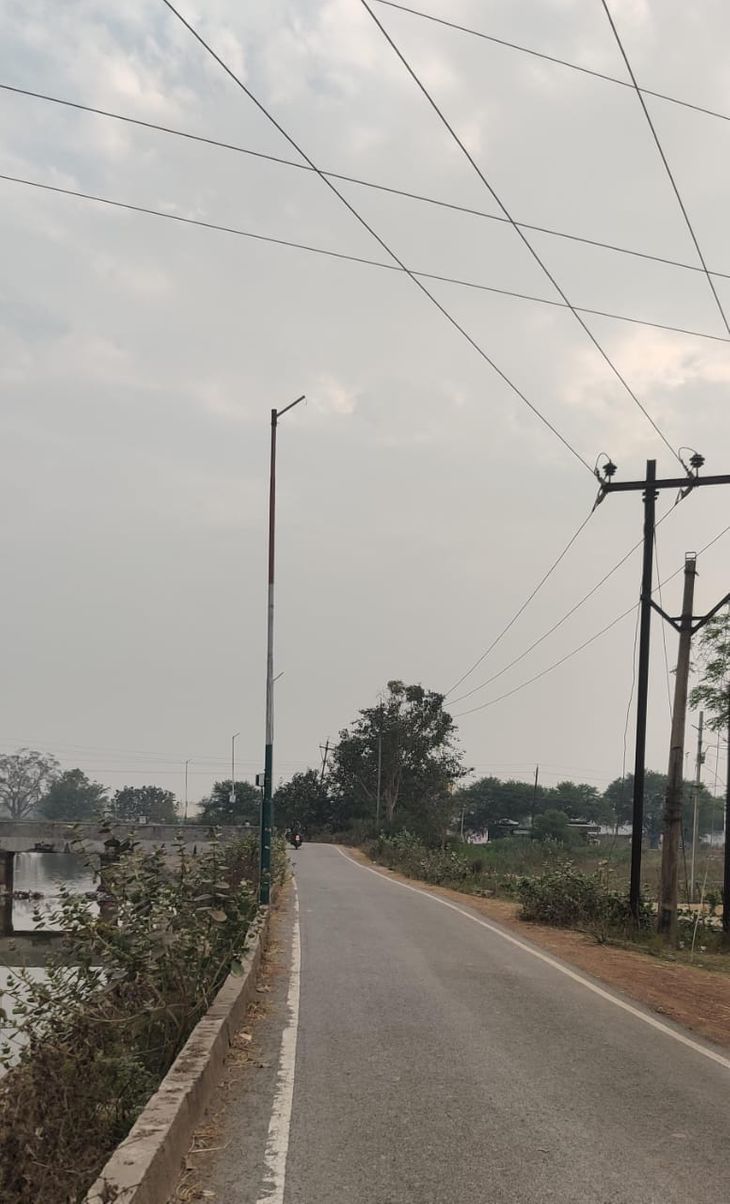 More than half of the street lights on Pendri Canal road are out of ...