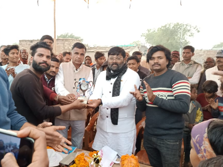 Cricket tournament concluded in Teeli of Bamori | बमोरी के टीली में हुआ ...