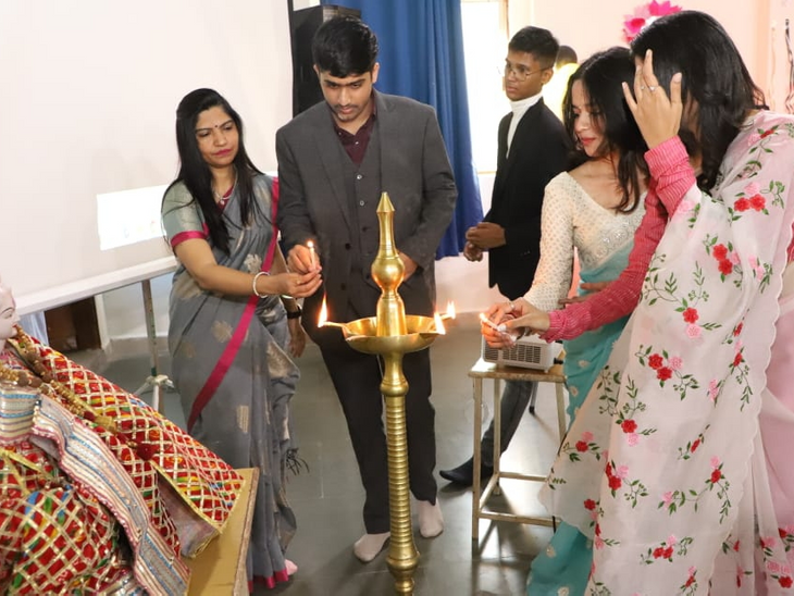 Farewell ceremony of students at Sage International School Ayodhya ...