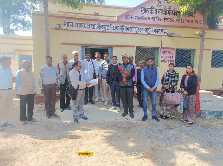 Students who have completed 18 years should get their names added to ...