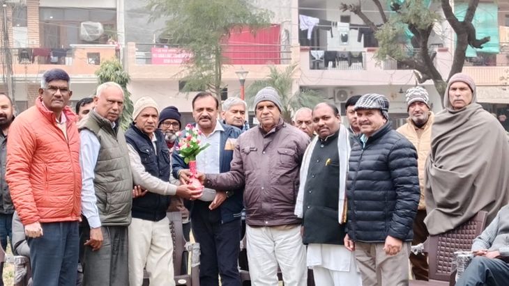 Senior Citizens Forum celebrates 60th birthday of Rajendra Mehra ...