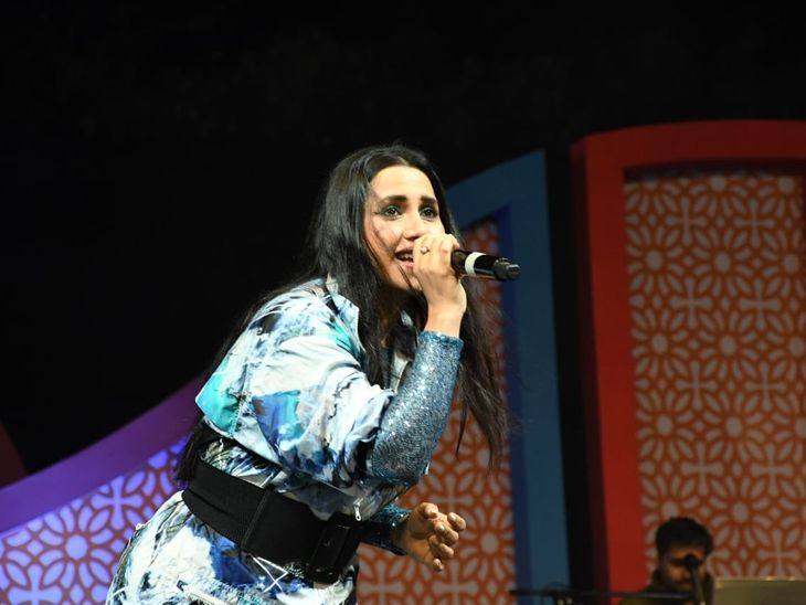 Youth danced to the songs of playback singer Nikhita Gandhi; The sky ...