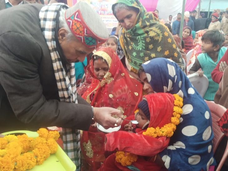 Vikas Bharat Sankalp Yatra program organized in Gangwal, Etawah | इटवा ...