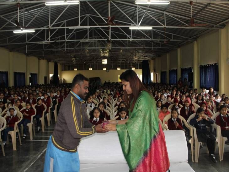 Second day of Ramotsav at Pragya Girls School, Indore | इंदौर के ...