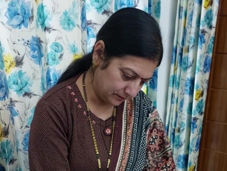 Poet Komal Rastogi's 'Avadh Mein Ram Padhare' song launch | कवयित्री ...