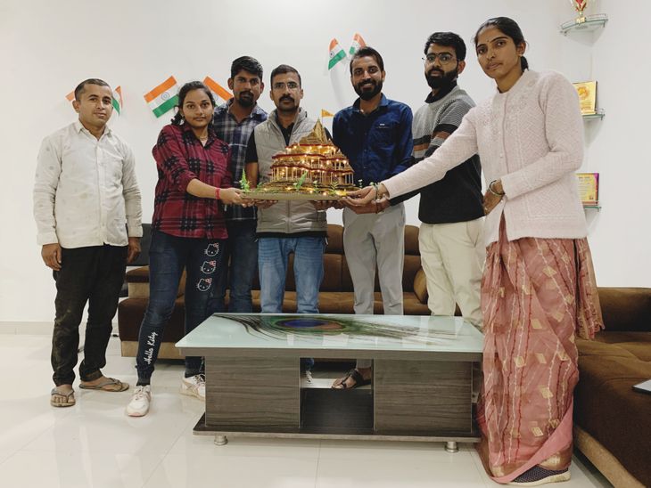 Student made model of Ram temple in Raniwada | रानीवाड़ा में छात्रा ने ...